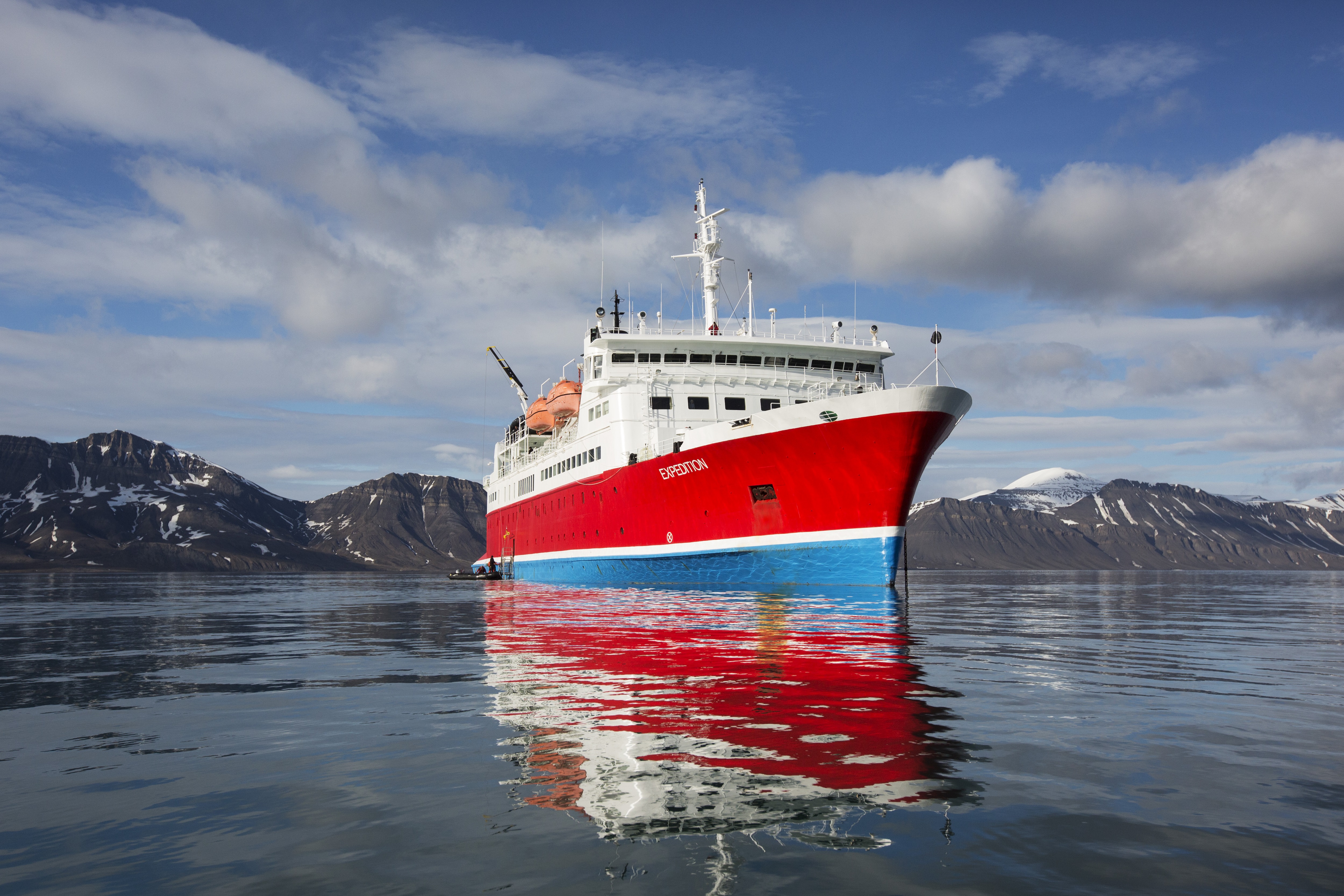 Arctic Cruise Ships | Swoop Arctic